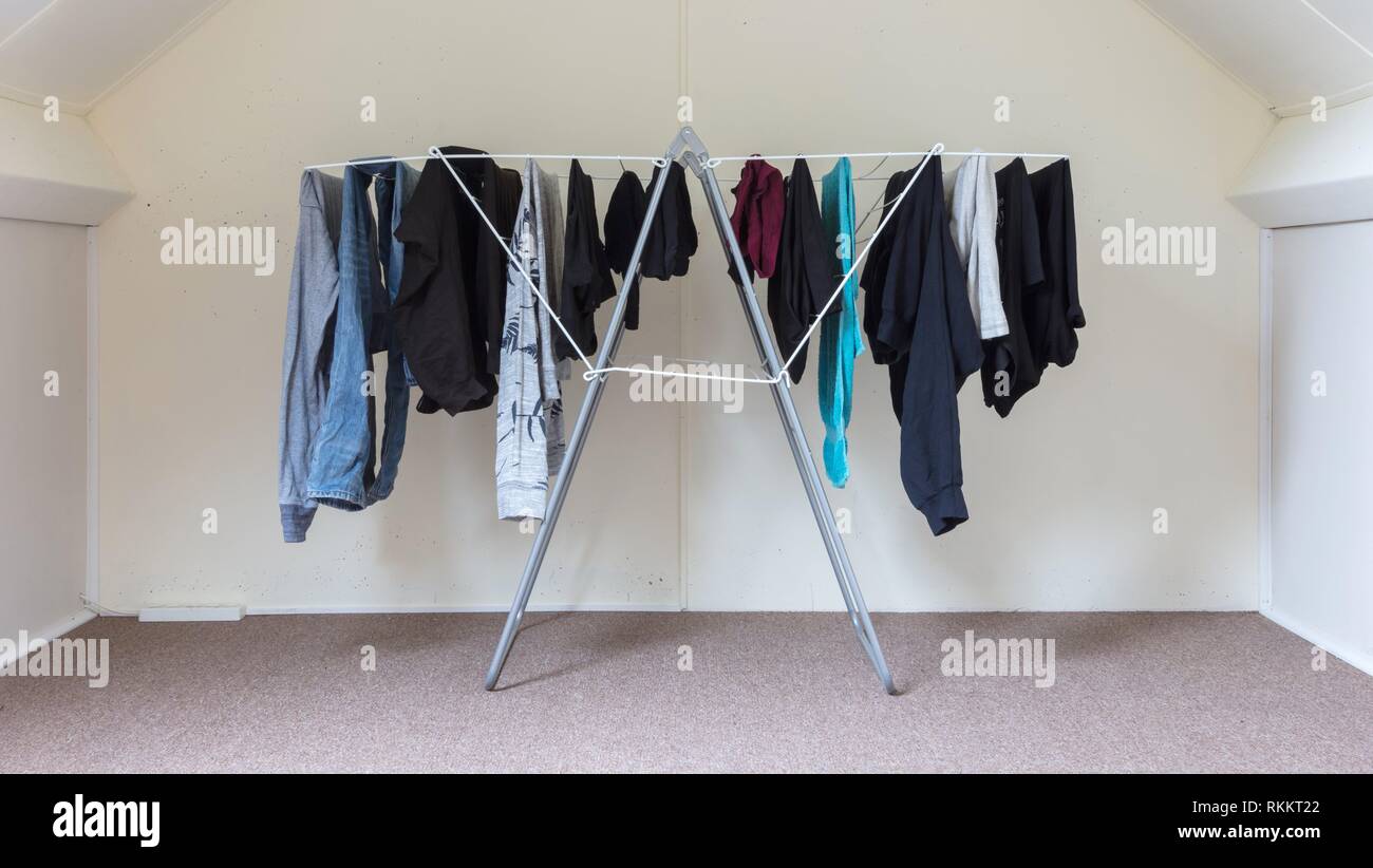 Empty the attic hi-res stock photography and images - Alamy