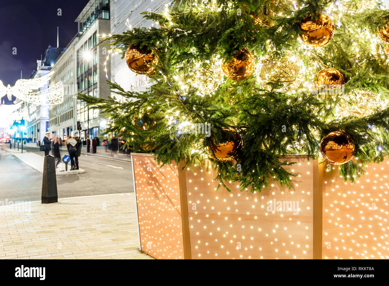 Pall mall mayfair hi-res stock photography and images - Alamy