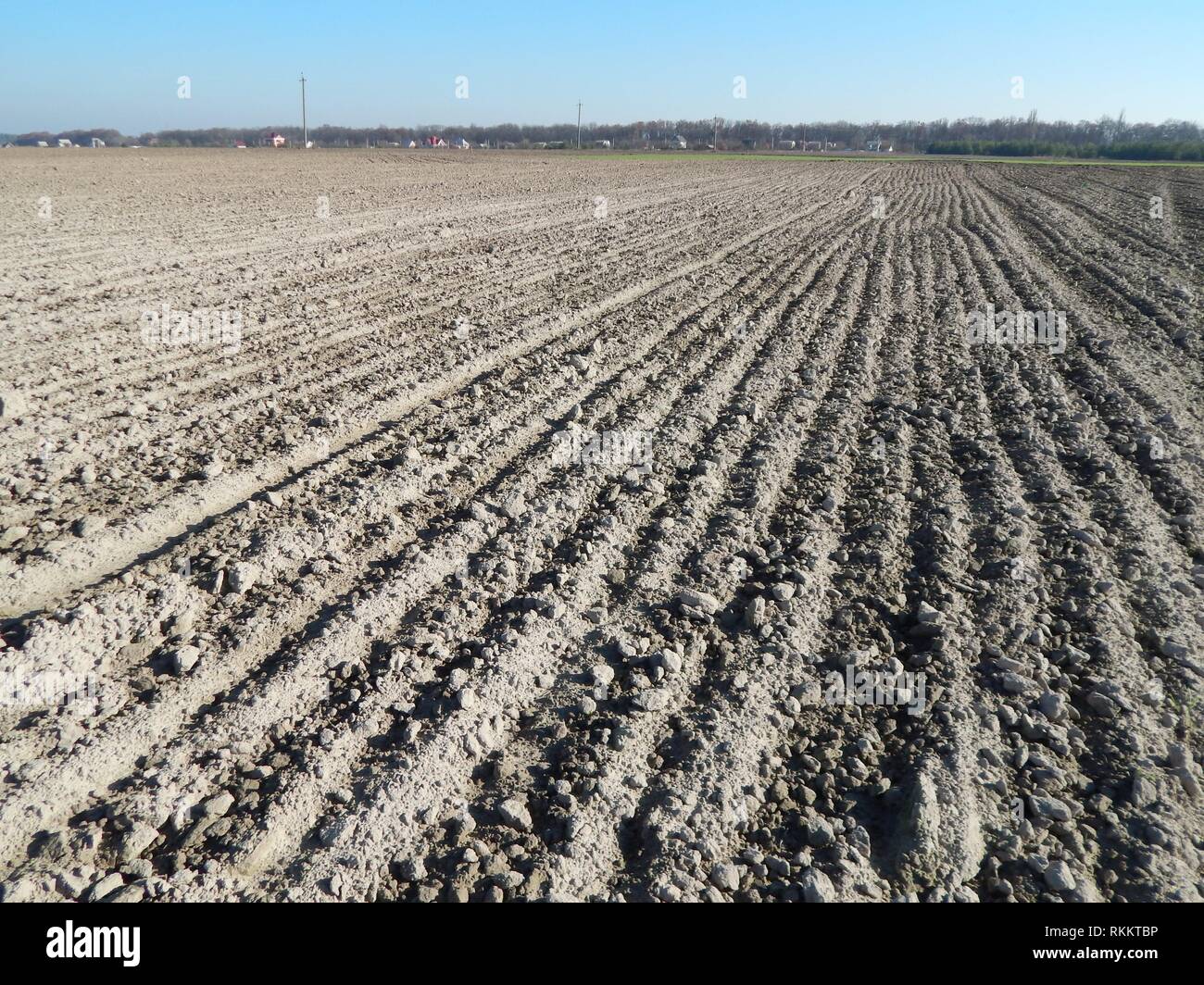 Farmland tractor field hi-res stock photography and images - Alamy