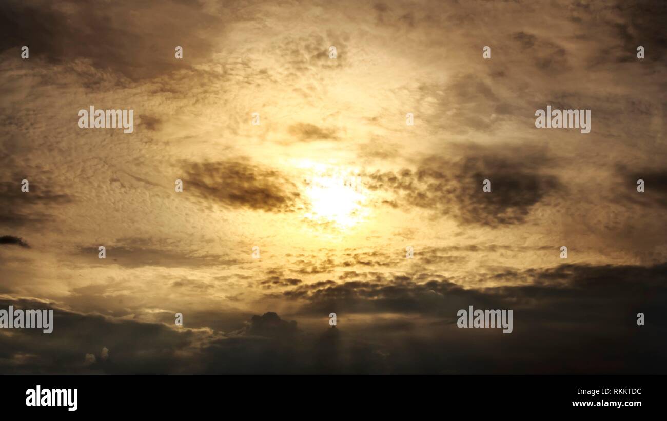 Strange red light sky hi-res stock photography and images - Alamy