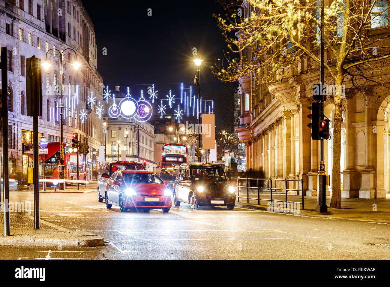 Night street in Christmas, London Stock Photo - Alamy