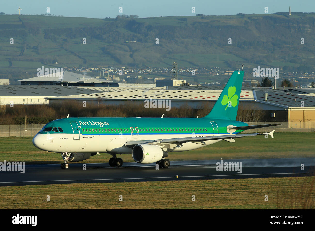 Aer lingus crew hi-res stock photography and images - Alamy