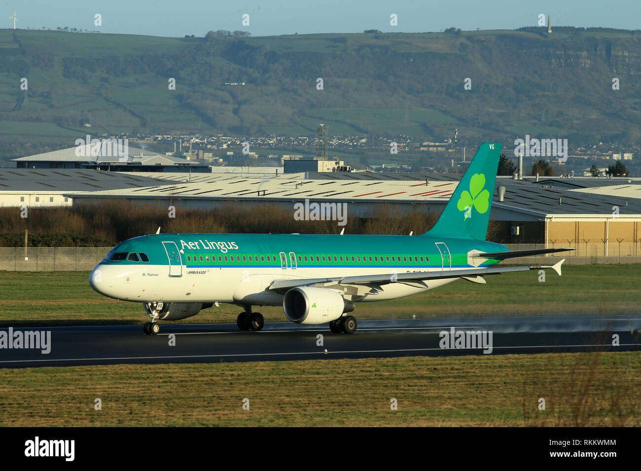 Aer lingus crew hi-res stock photography and images - Alamy