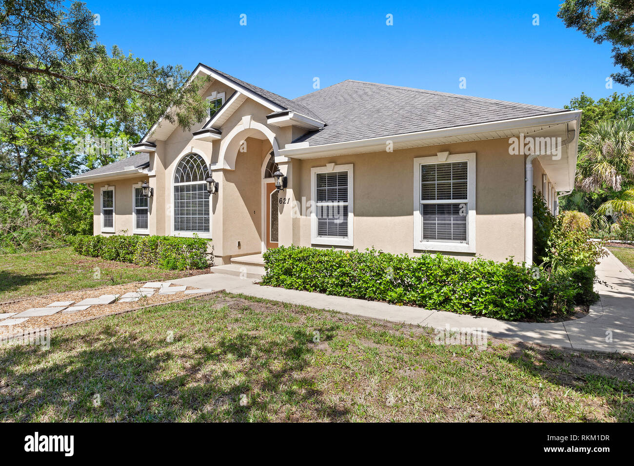Ranch Style Home Exterior Modern Architectural Real Estate View ...