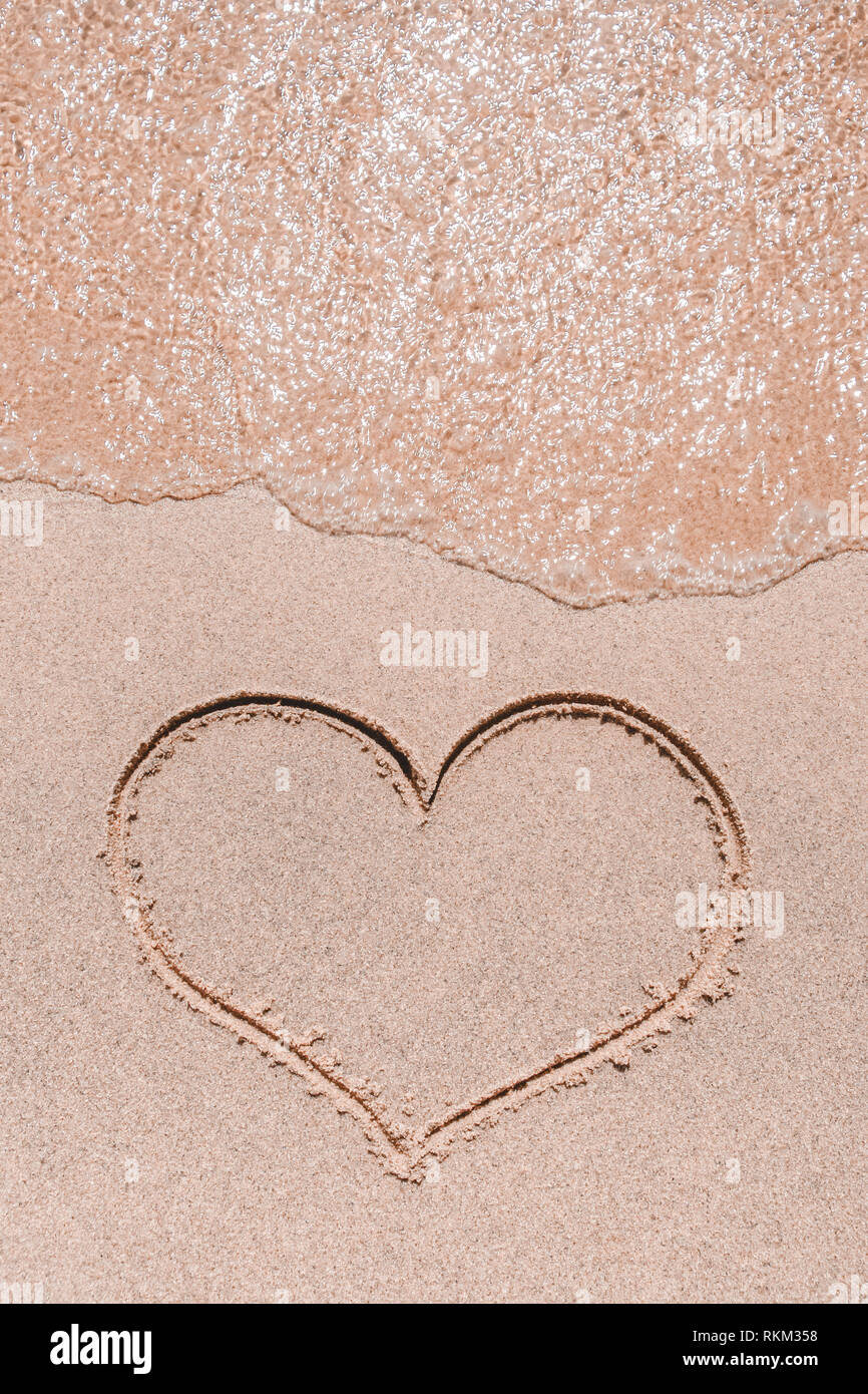 Hand draw line beach hi-res stock photography and images - Alamy