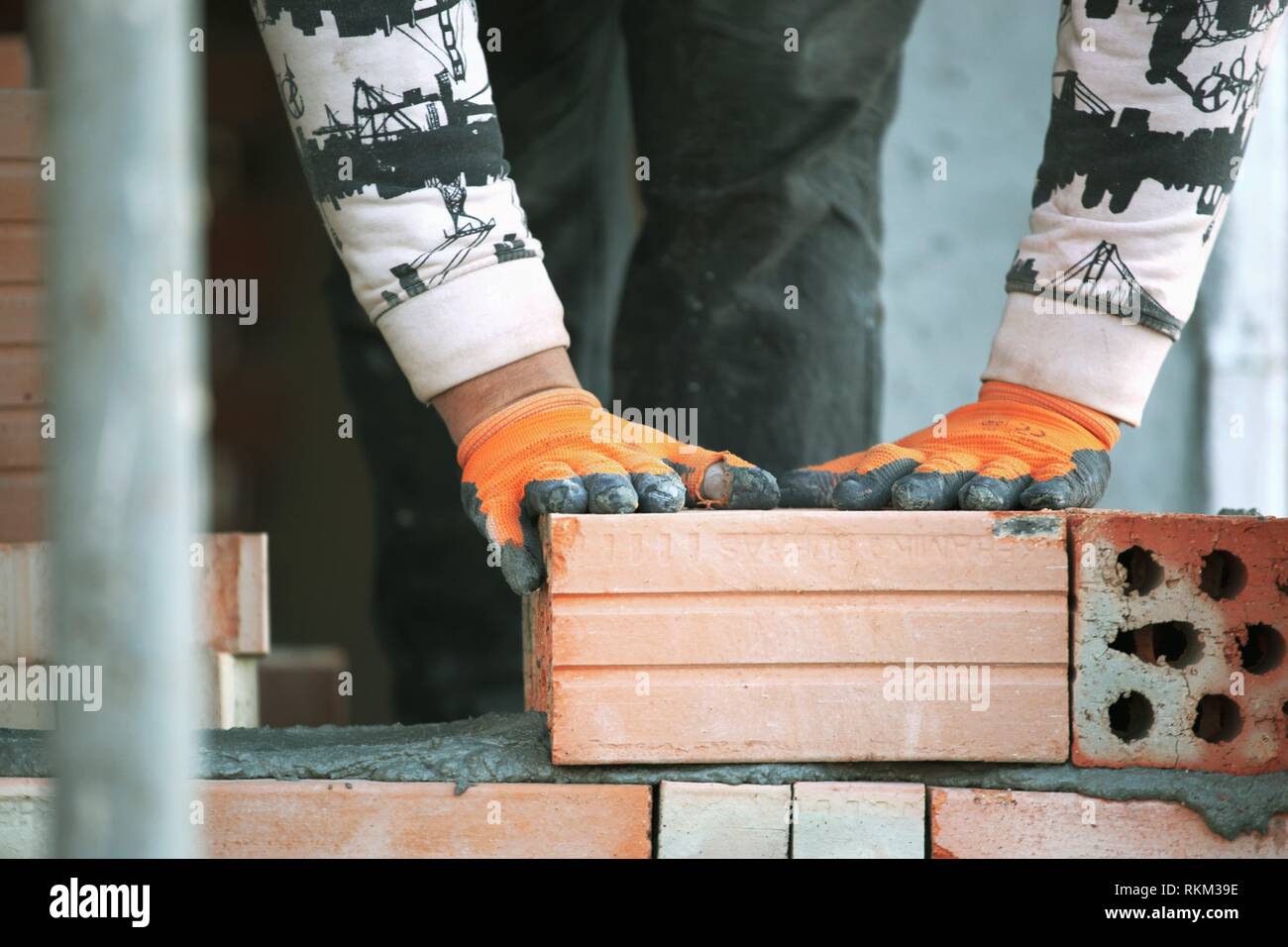Mason Brick Bricklayer High Resolution Stock Photography and Images - Alamy