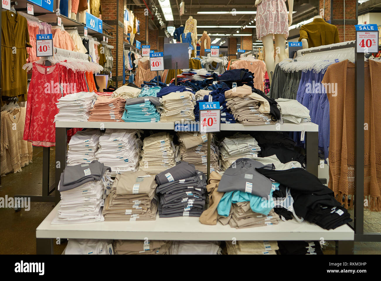 Old navy store interior hi-res stock photography and images - Alamy