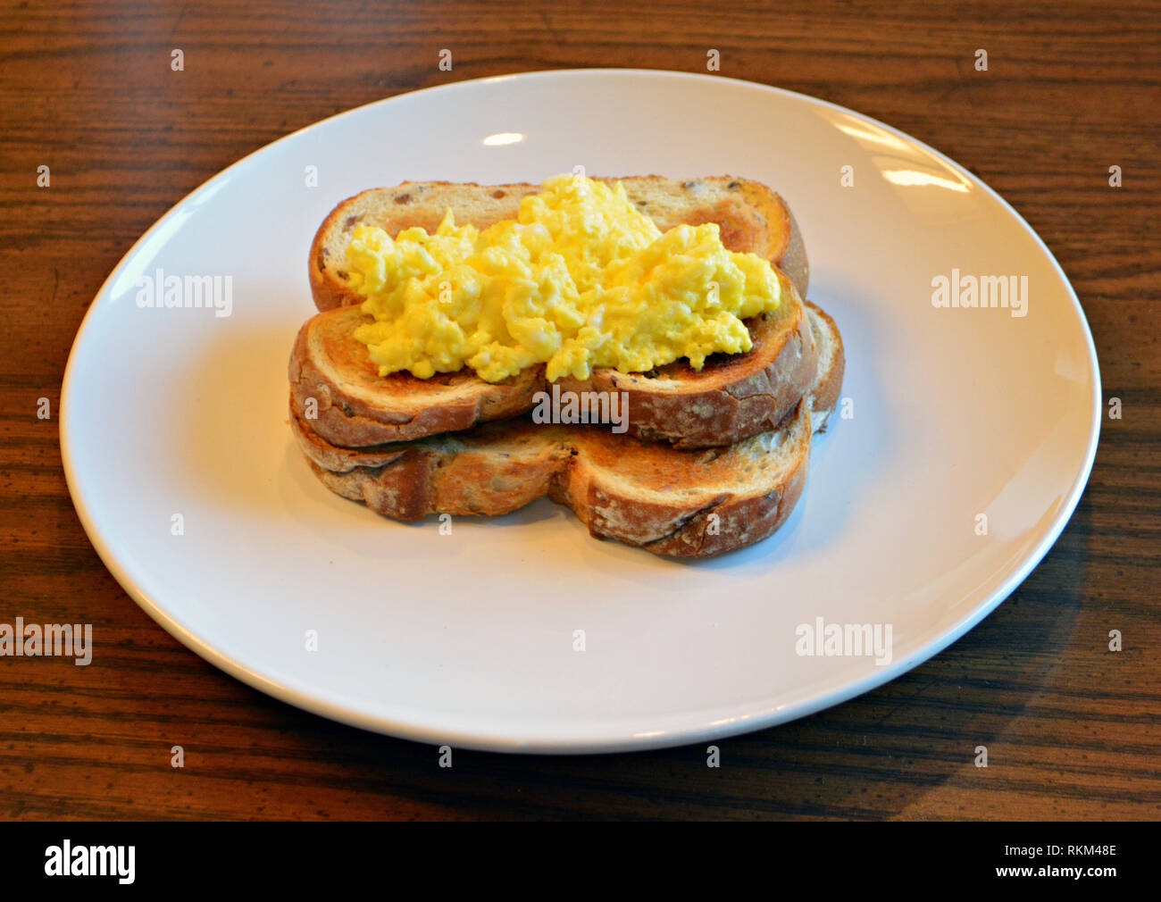 Scrambled egg slice toast hi-res stock photography and images - Alamy