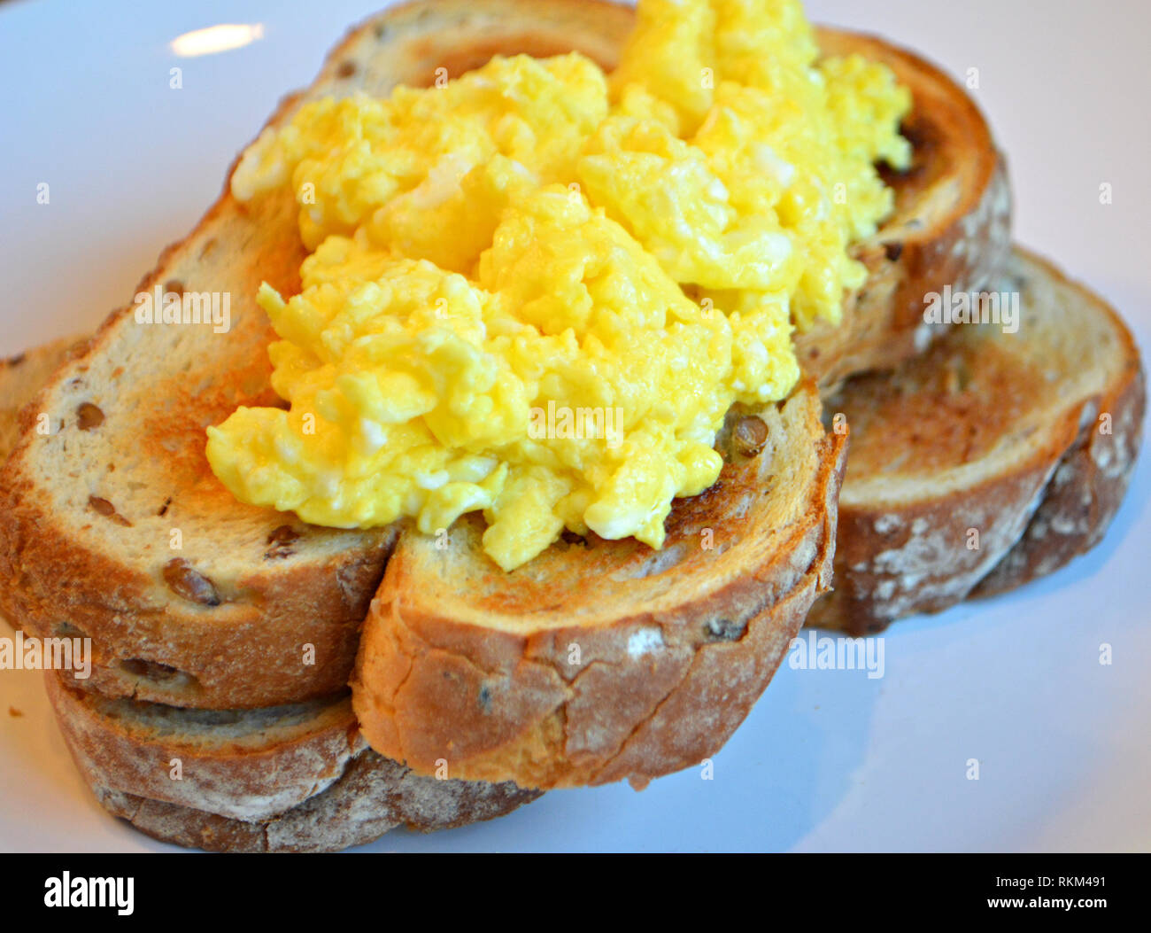 Scrambled egg slice toast hi-res stock photography and images - Alamy