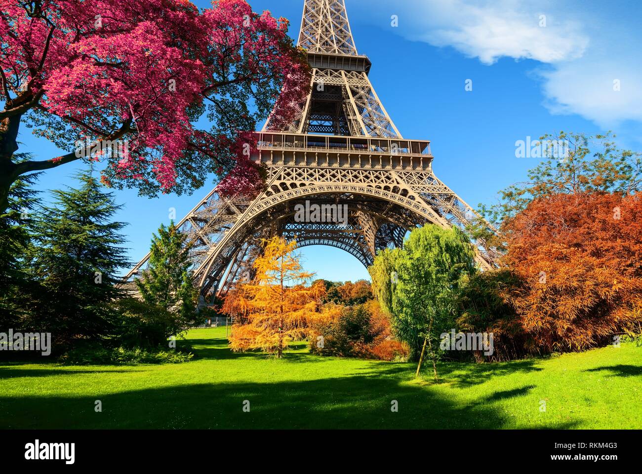 Central park paris hi-res stock photography and images - Alamy