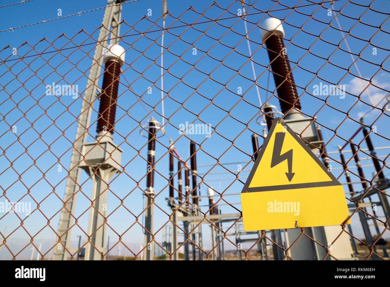 High tension danger death sign hi-res stock photography and images - Alamy