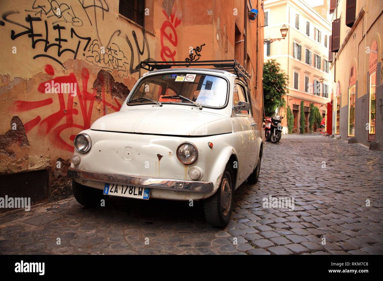 Fiat horizontal hi-res stock photography and images - Alamy