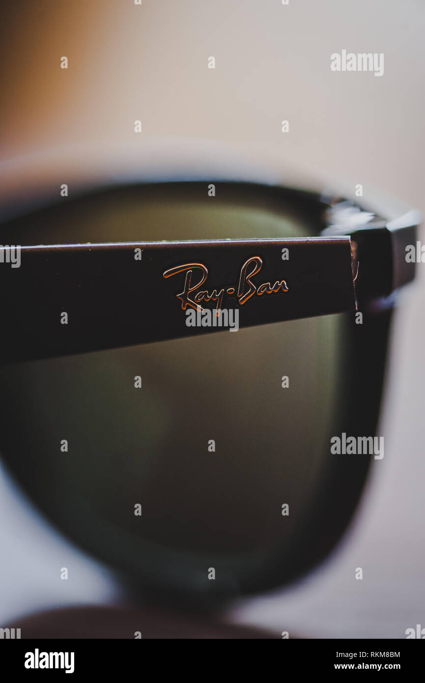 Sunglasses product photography hi-res stock photography and images - Alamy
