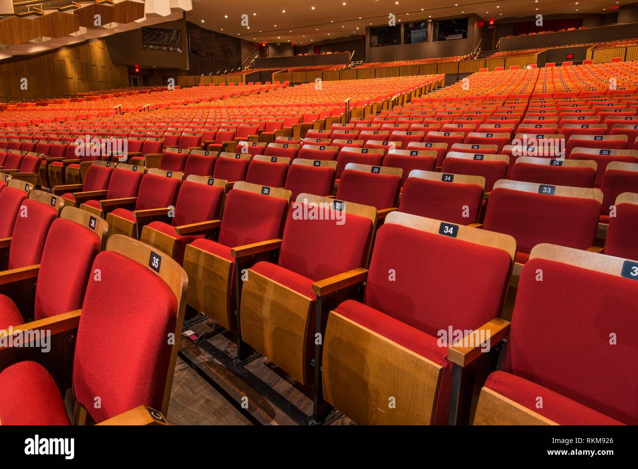 Queen elizabeth interior hi-res stock photography and images - Alamy