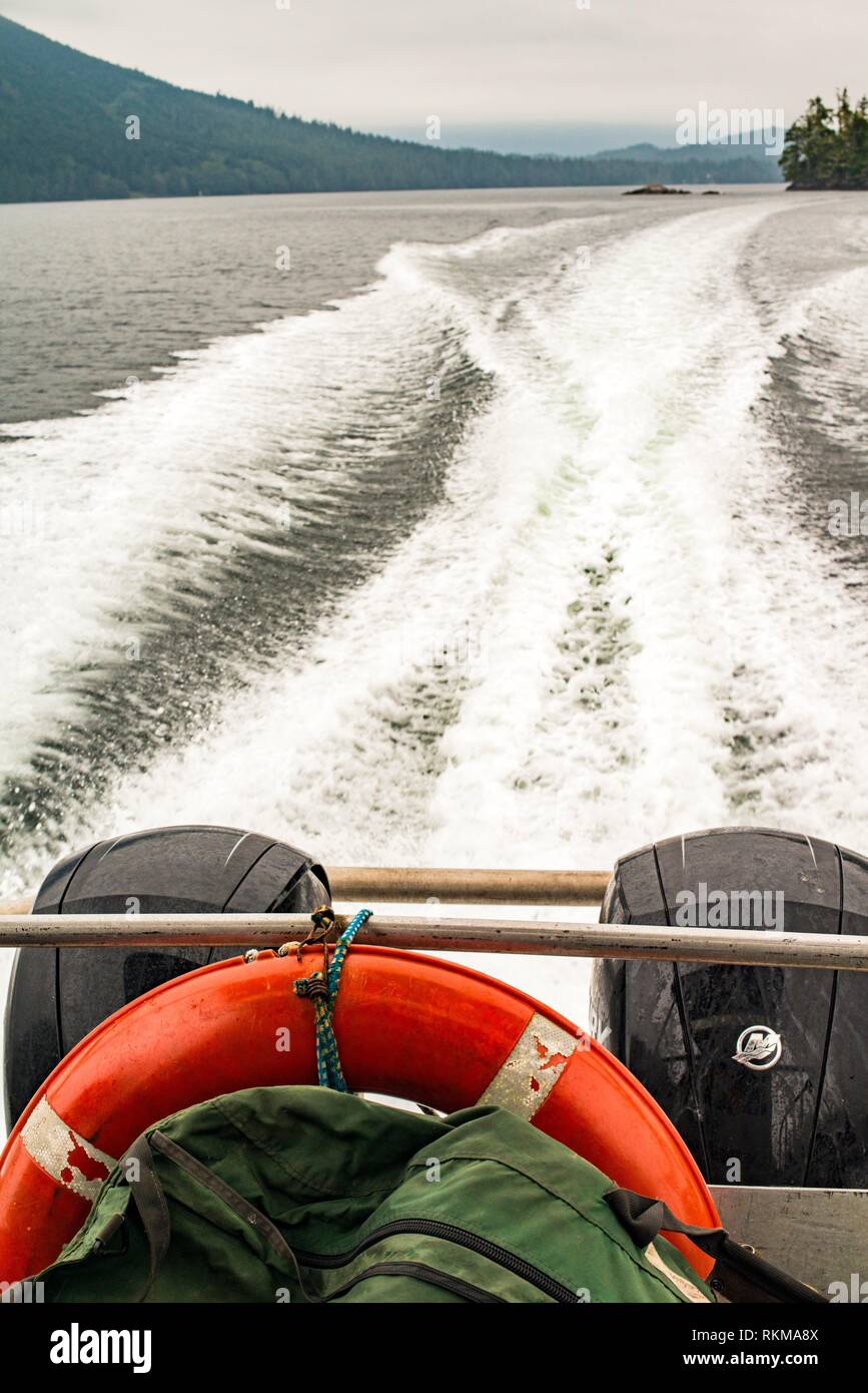 Boat wake on water hi-res stock photography and images - Alamy