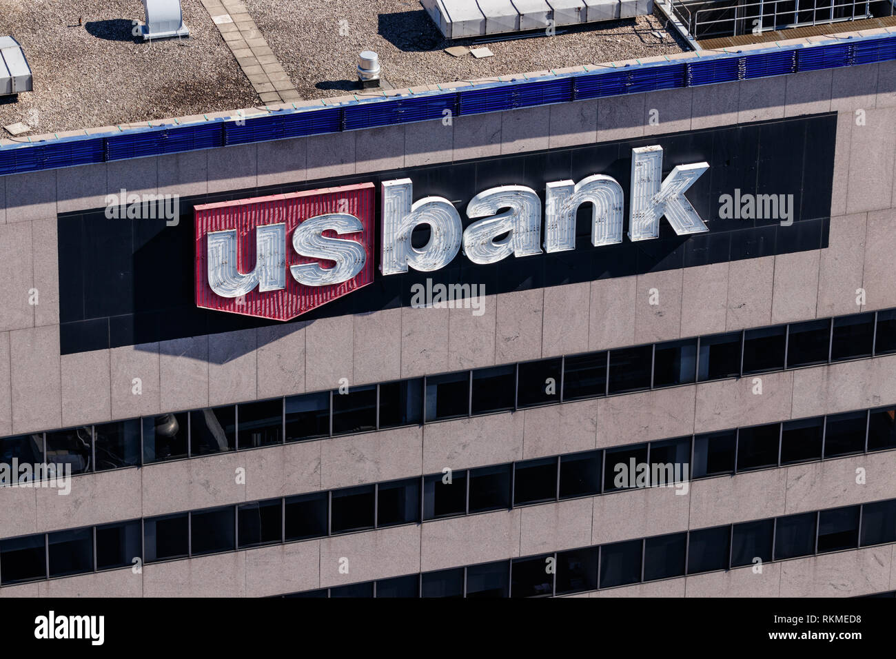U s bank tower hi-res stock photography and images - Alamy