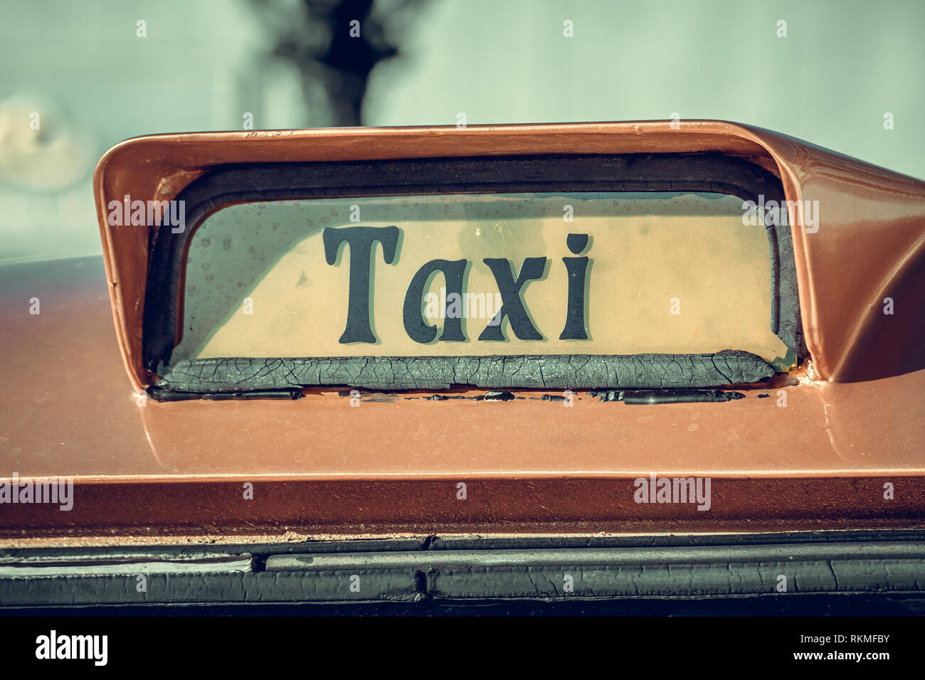 Illuminated london black taxi cab hi-res stock photography and images ...