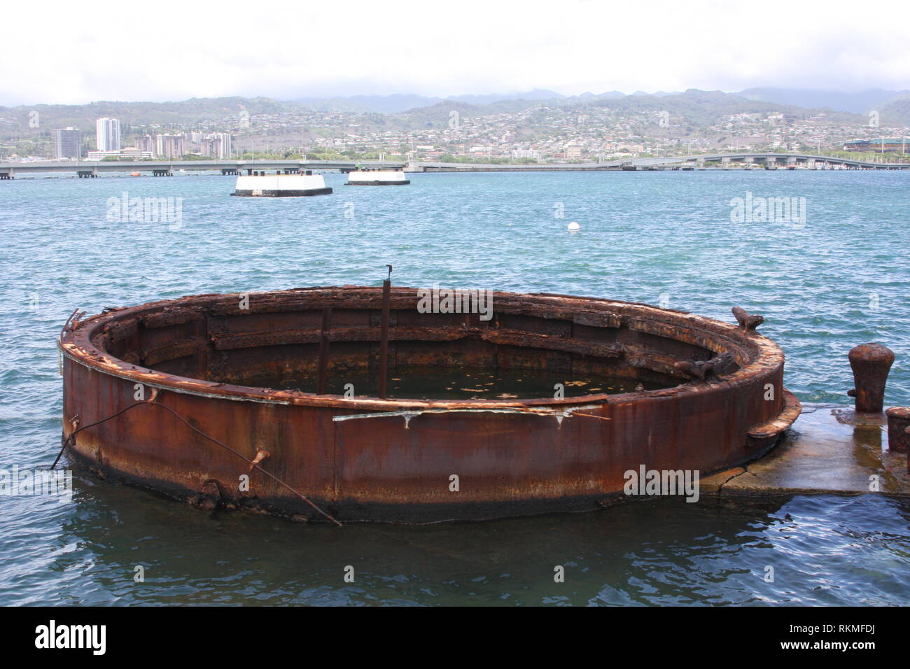 Uss arizona salvage pearl harbor hi-res stock photography and images ...