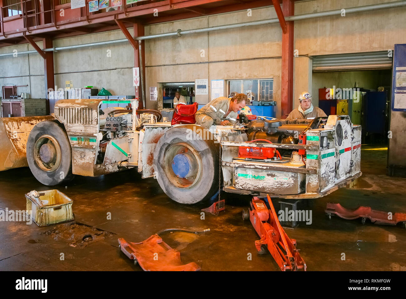 Platinum palladium mining south africa hi-res stock photography and ...