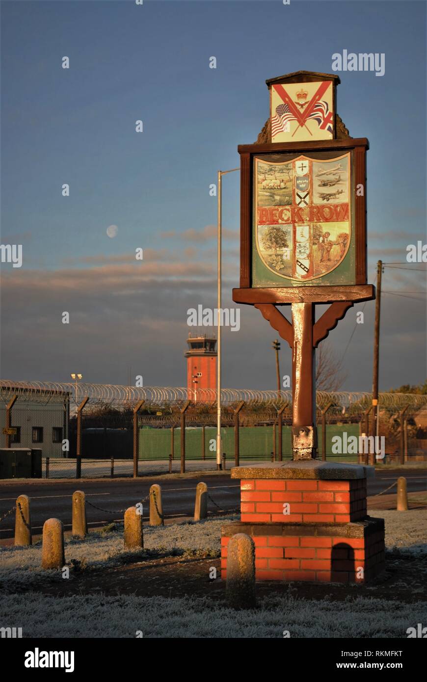 Airfield control tower hi-res stock photography and images - Alamy