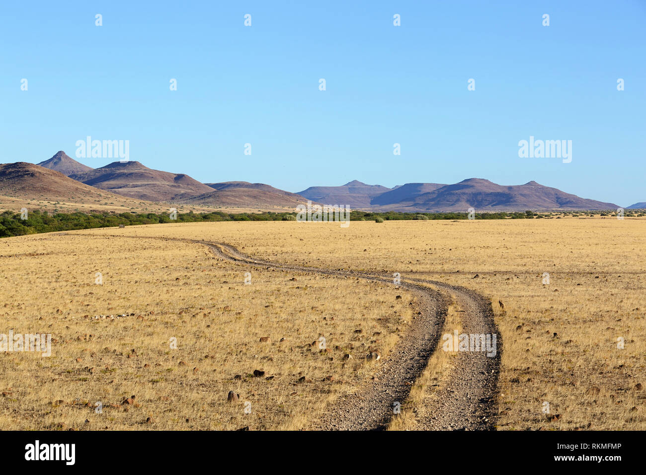 Arid countryside hi-res stock photography and images - Alamy