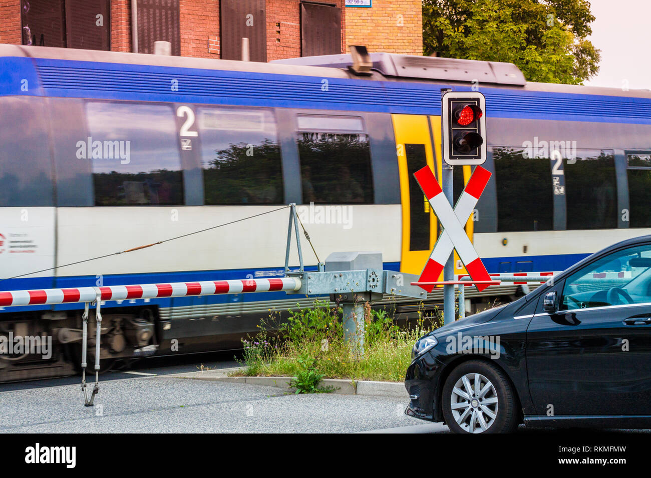 Railroad crossing with gates hi-res stock photography and images - Alamy