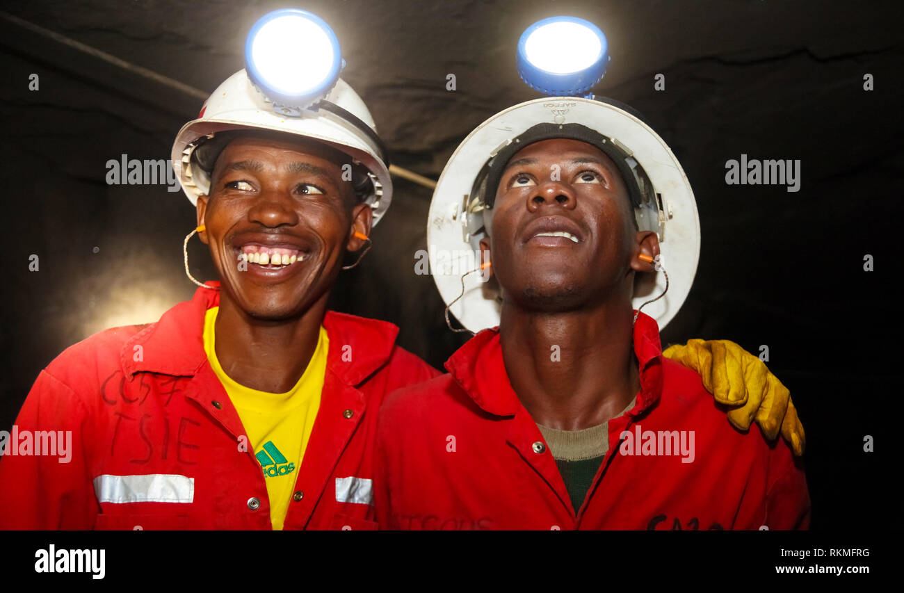 African mining worker underground hi-res stock photography and images ...