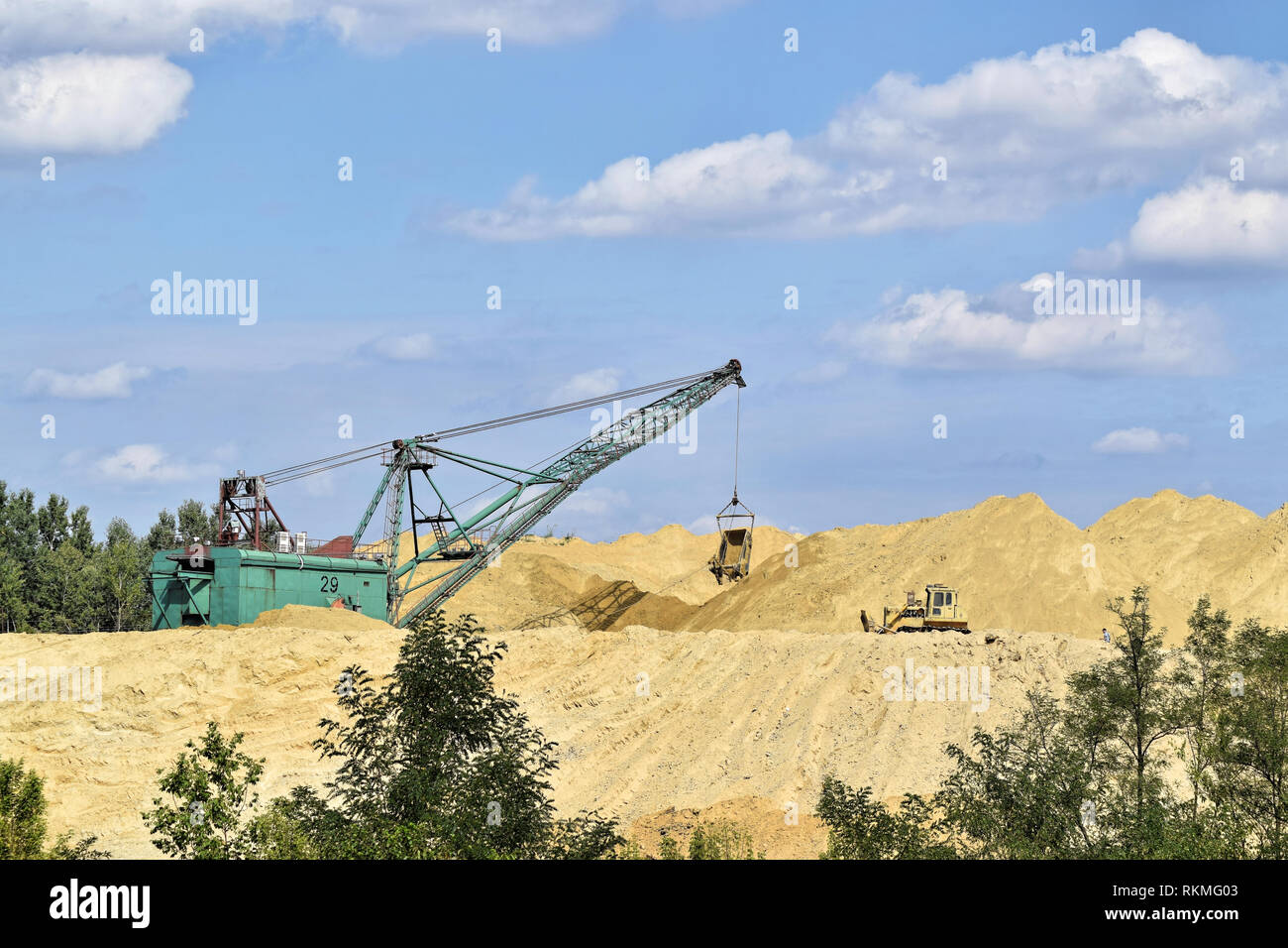 Bulldozer bagger hi-res stock photography and images - Alamy