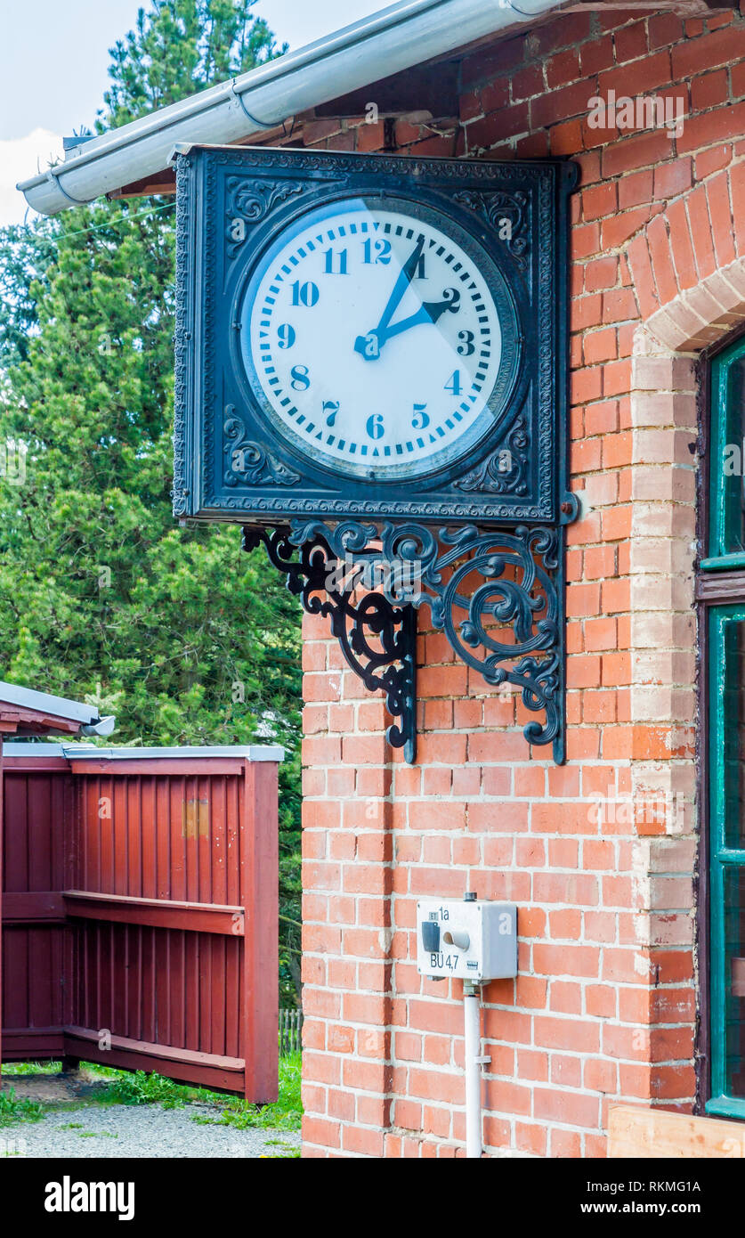 Vintage style shot antique clock hi-res stock photography and images ...