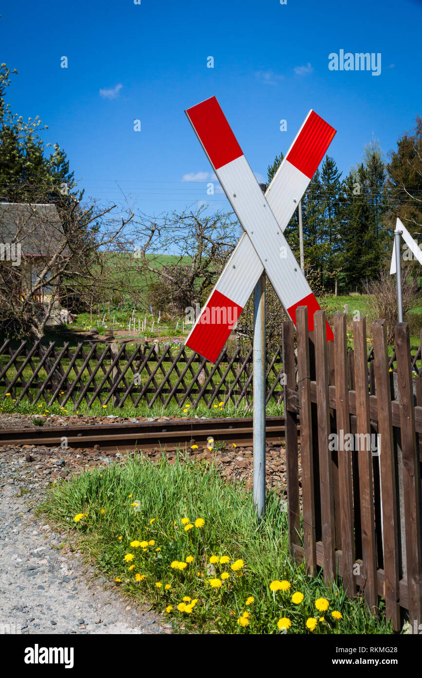 Railroad crossing gates hi-res stock photography and images - Alamy