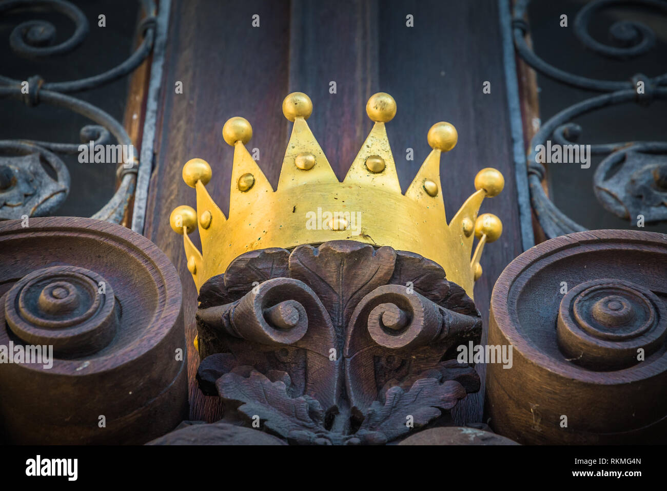 Crown door hi-res stock photography and images - Alamy