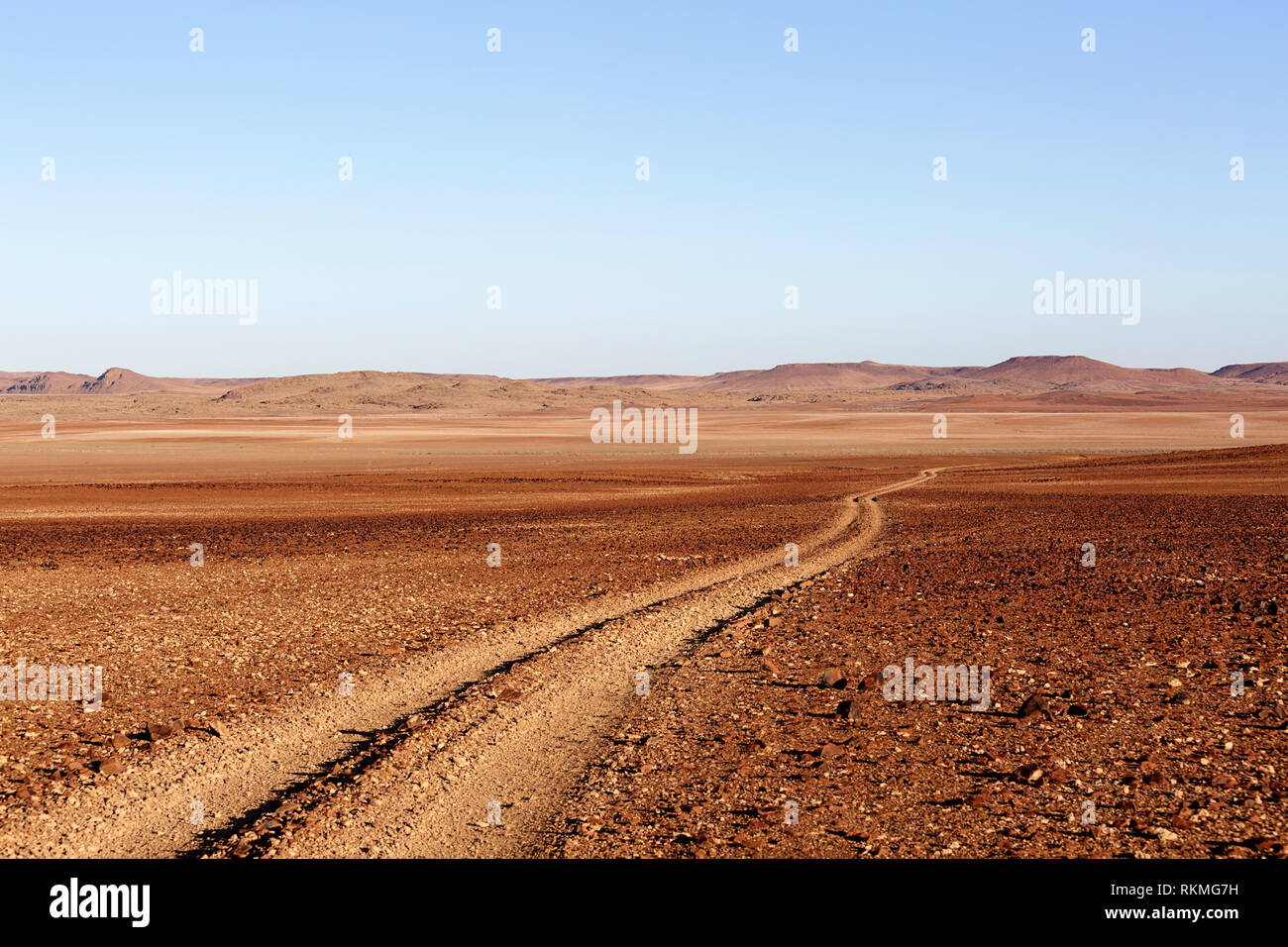 Arid countryside hi-res stock photography and images - Alamy