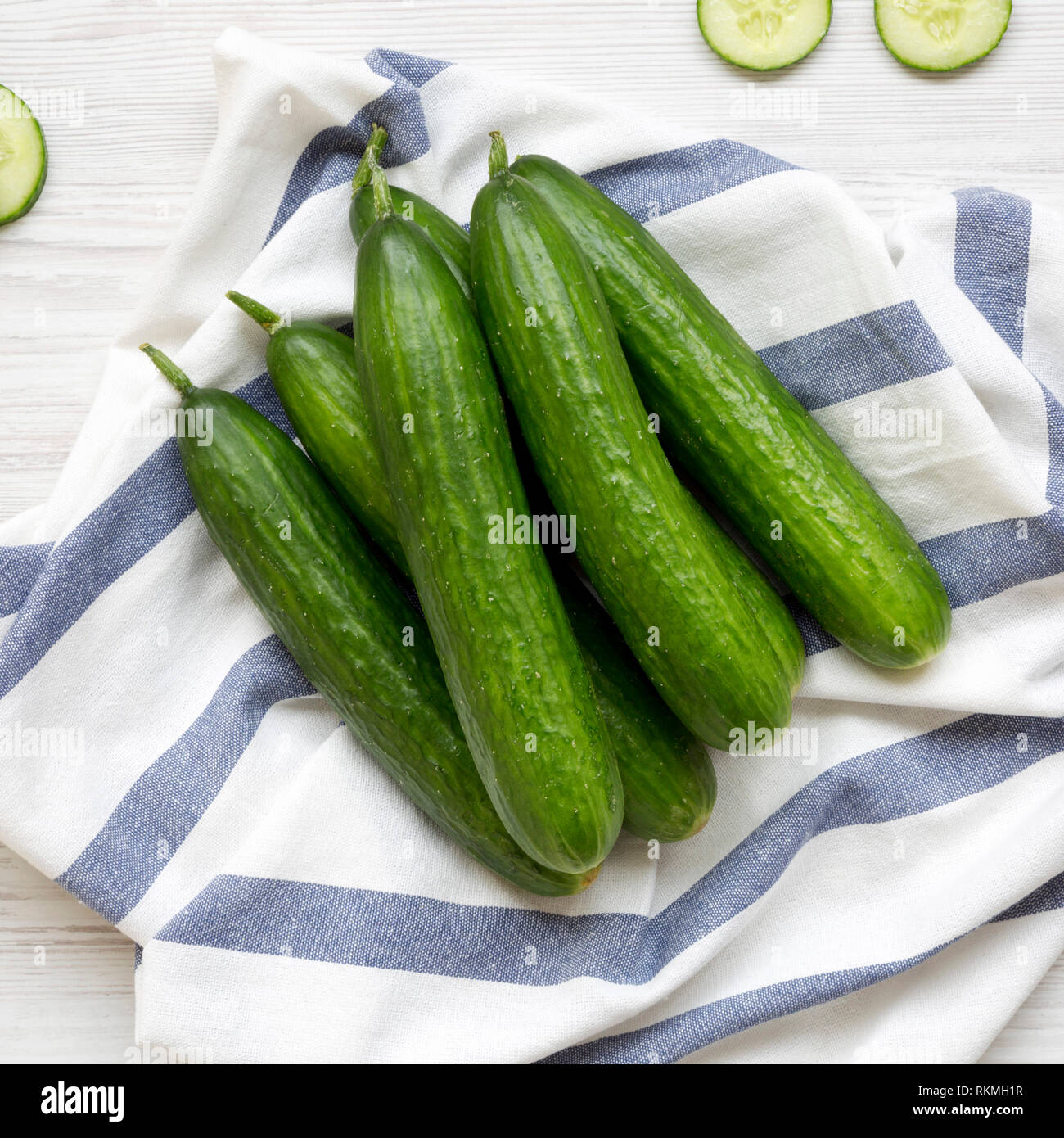 Cucumbers top view hi-res stock photography and images - Alamy