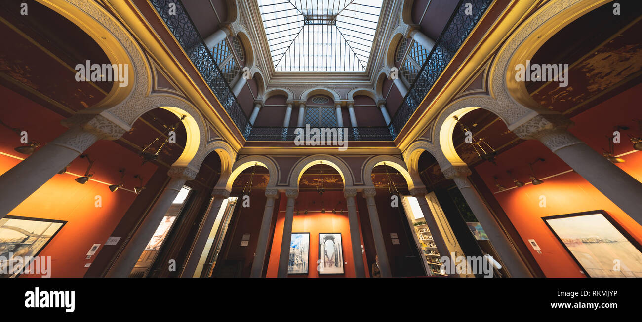 Neo moorish hi-res stock photography and images - Alamy
