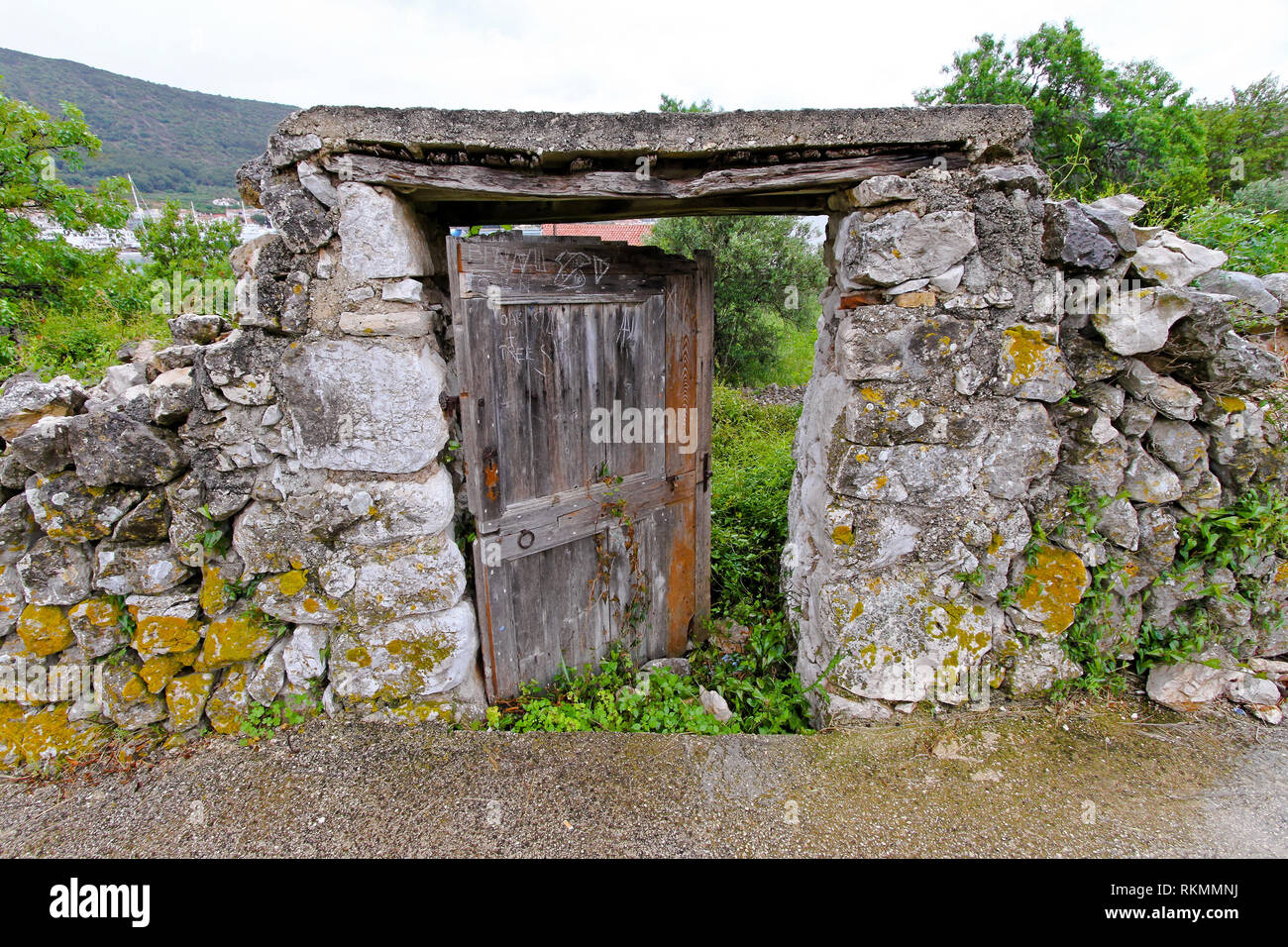 Abandoned property door in very bad condition Stock Photo - Alamy