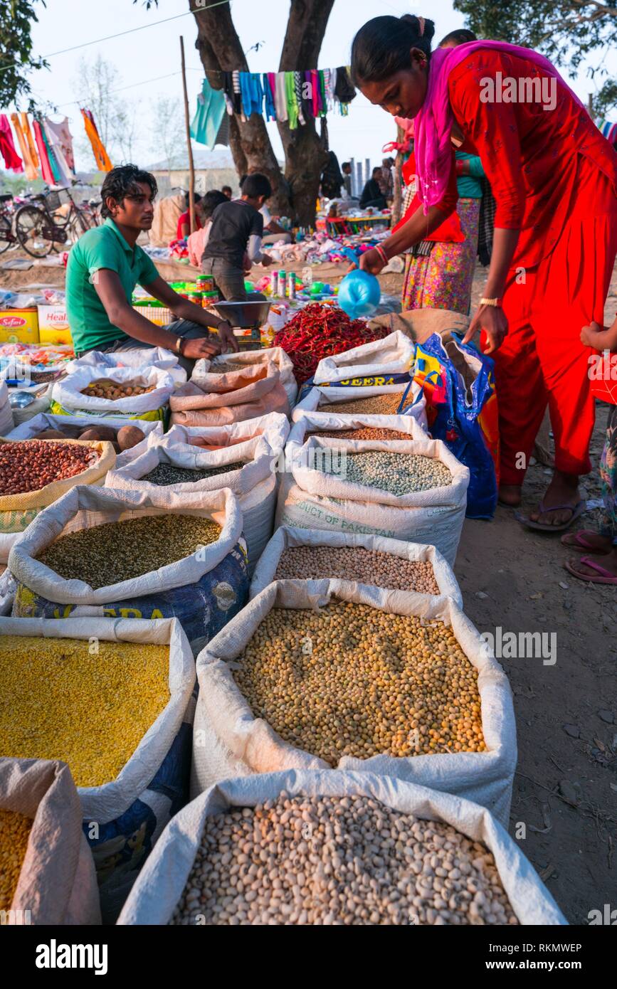 Nepal market hi-res stock photography and images - Alamy