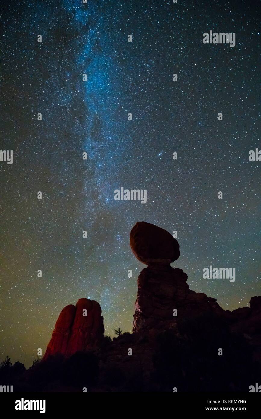 Utah night sky rock hi-res stock photography and images - Alamy
