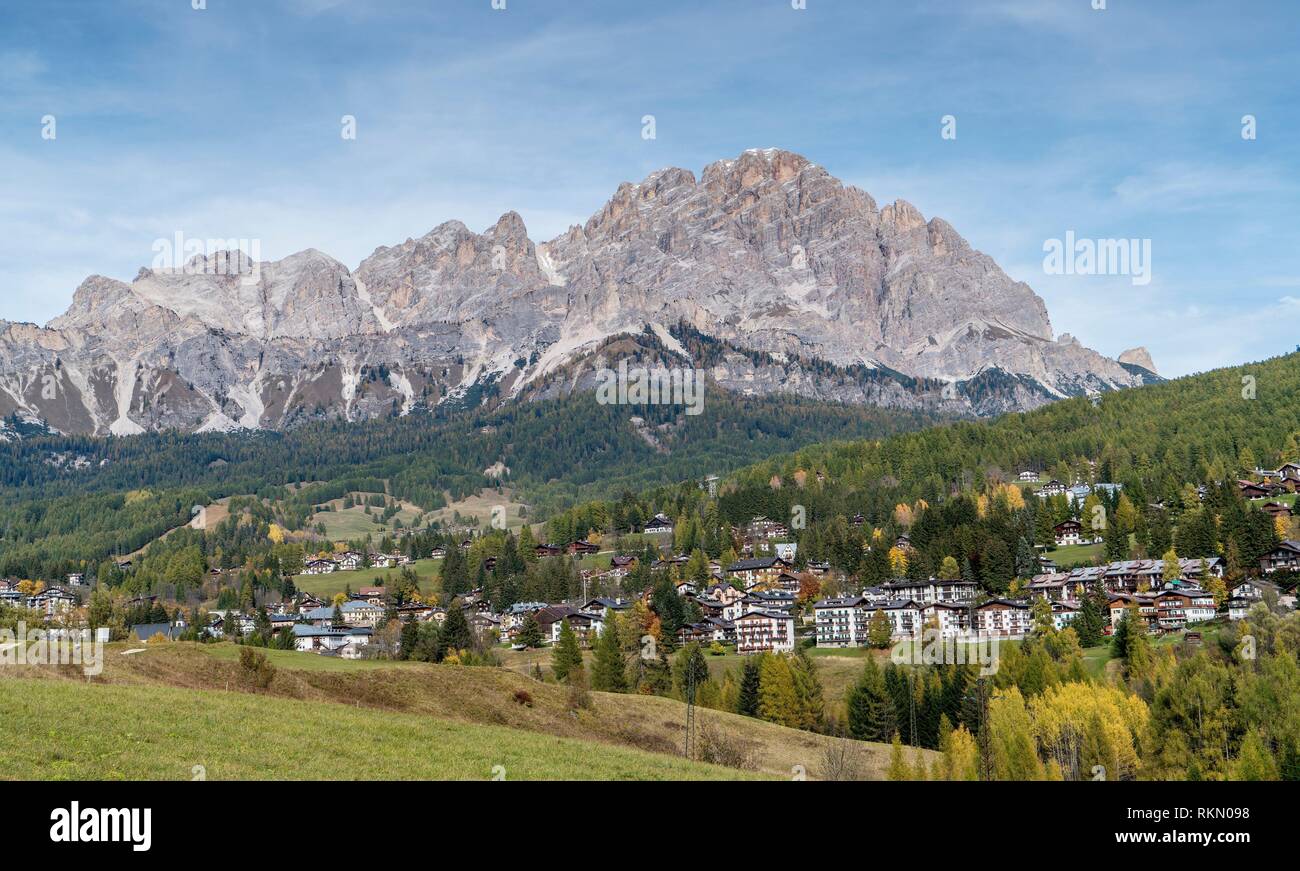 Cortina dolomites italy hi-res stock photography and images - Alamy