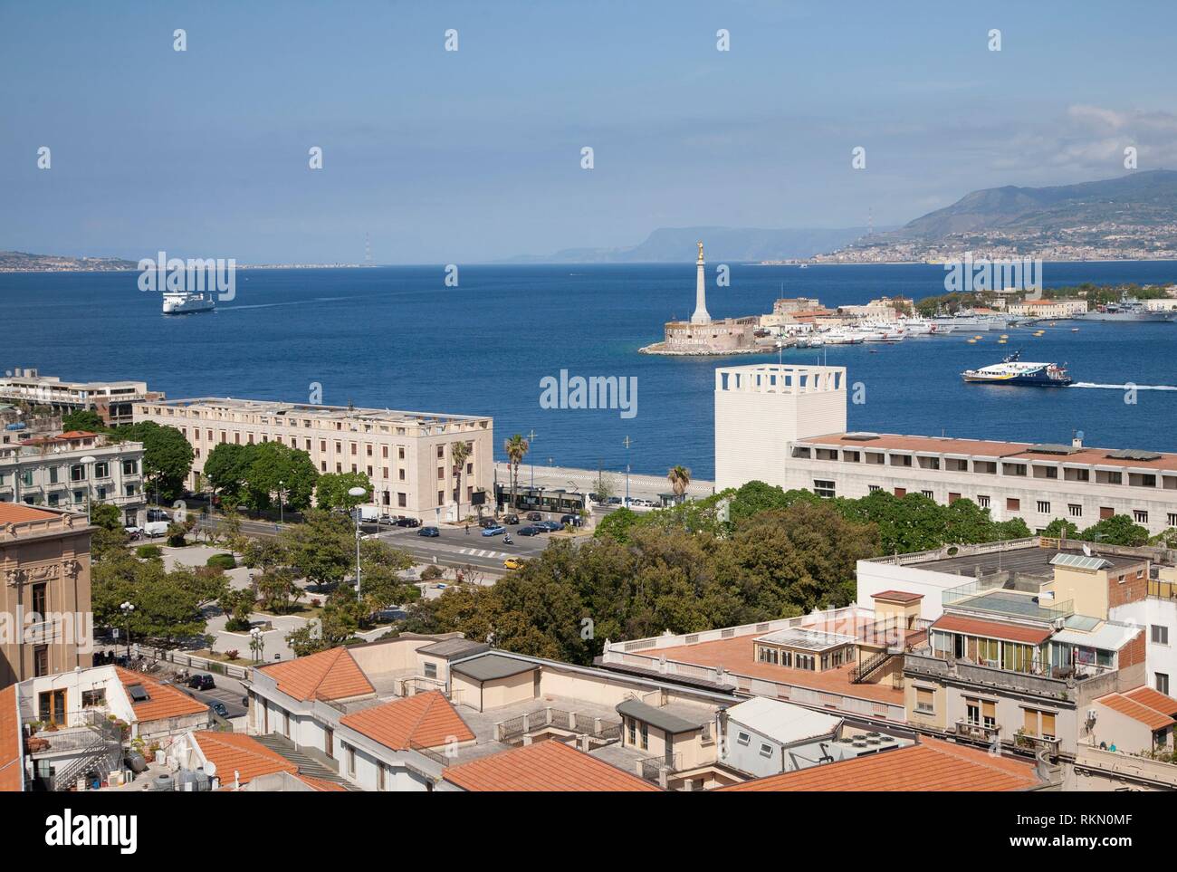 Towards messina hi-res stock photography and images - Alamy