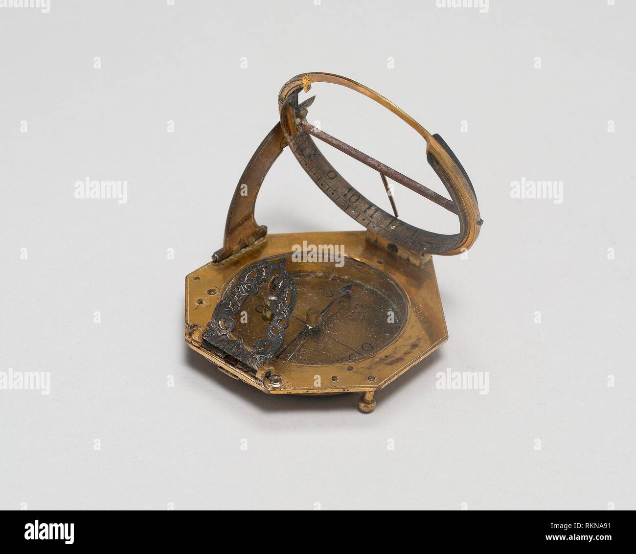 1600s compass hi-res stock photography and images - Alamy