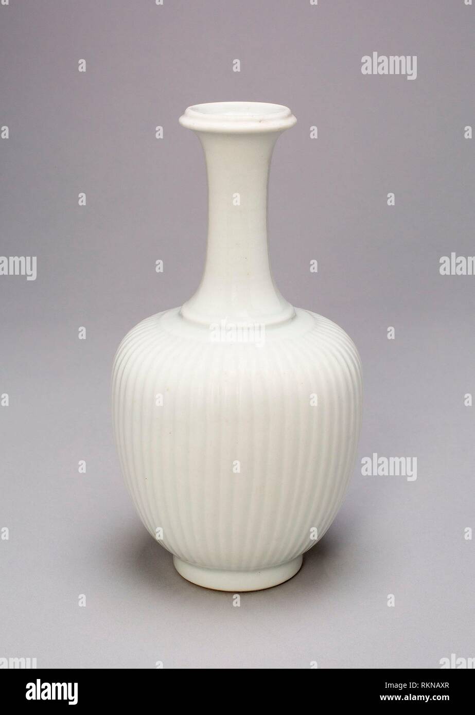 Fluted Shape High Resolution Stock Photography and Images - Alamy