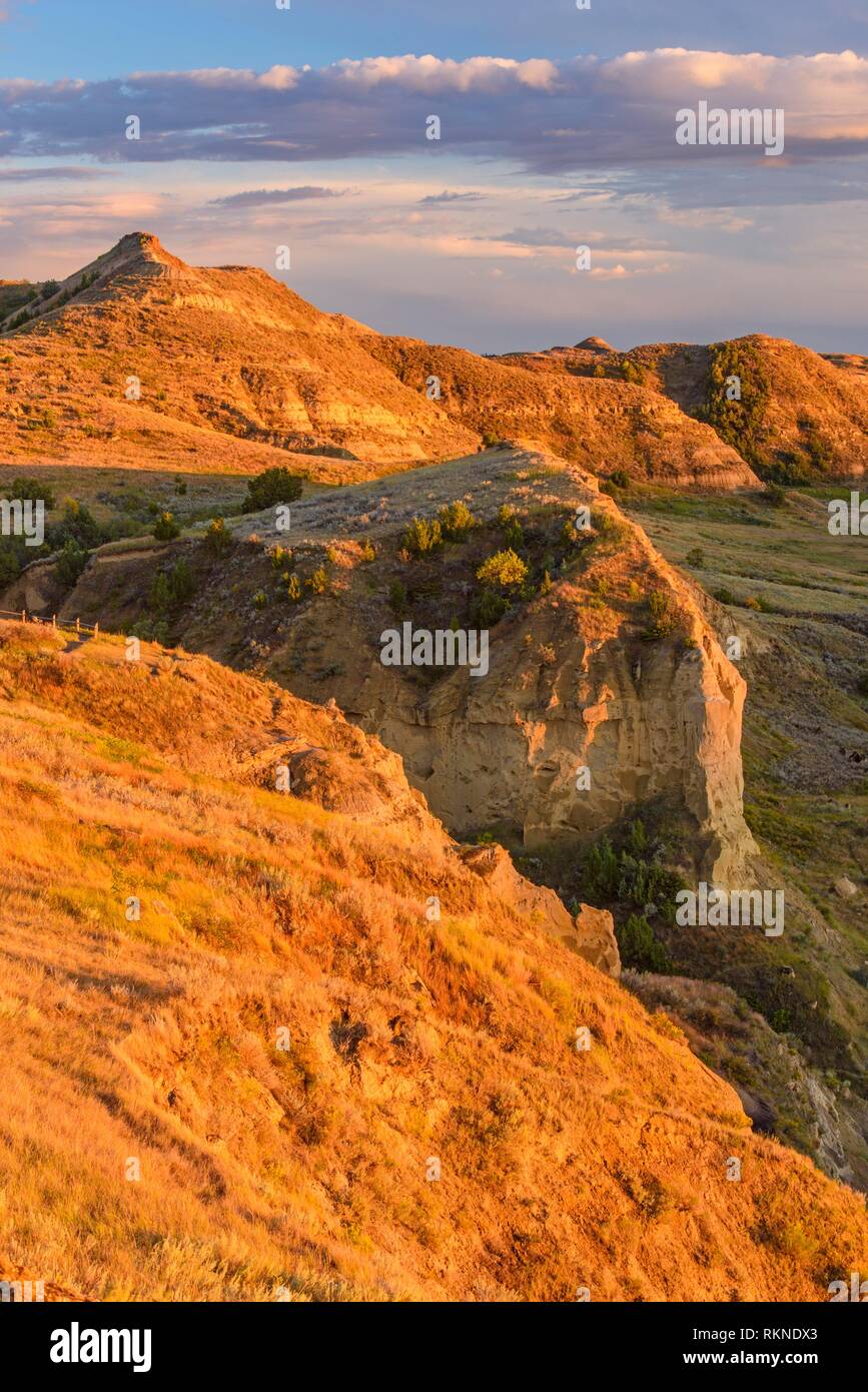 Little missouri river valley hi-res stock photography and images - Alamy