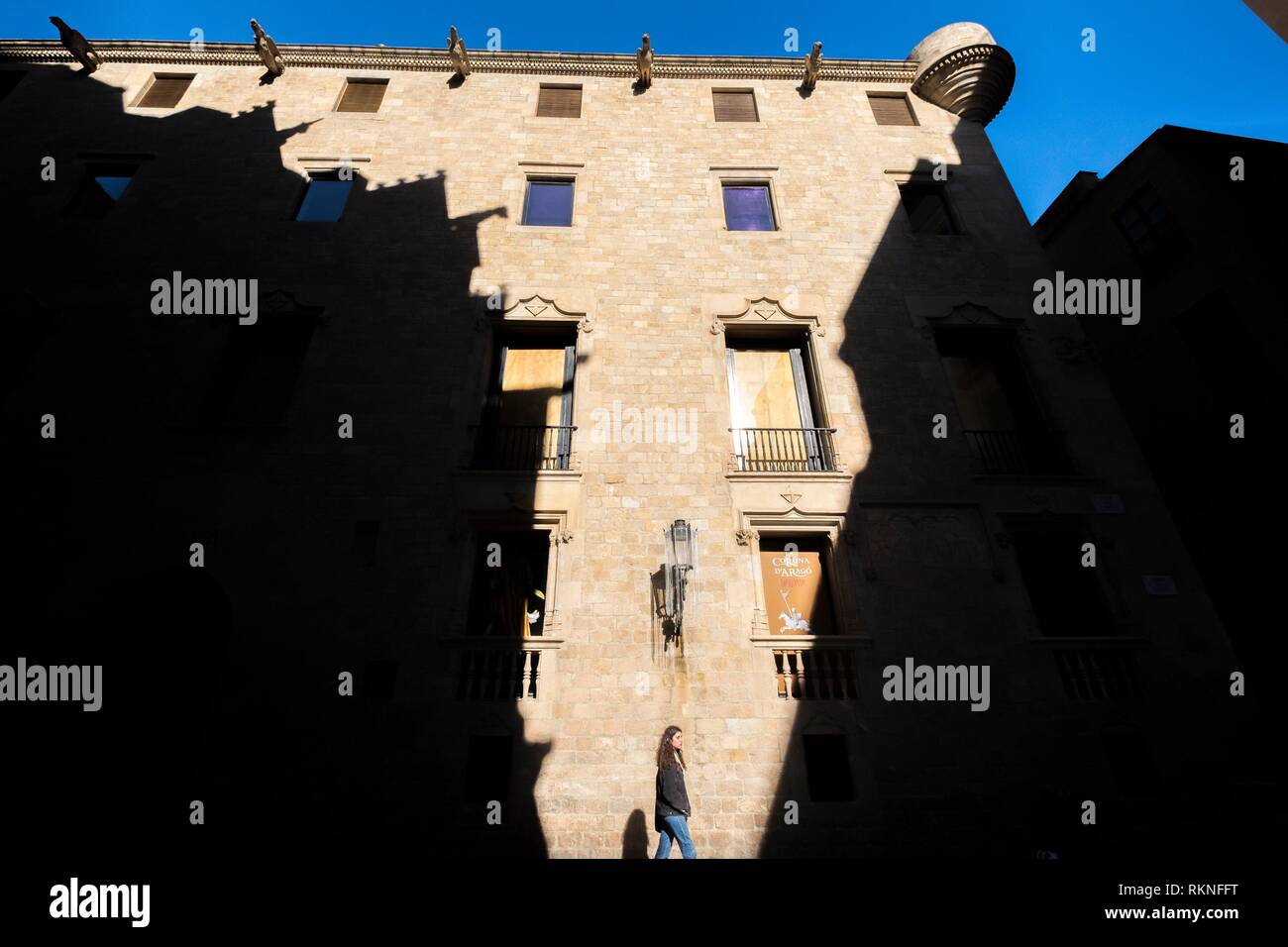 Archive of the crown of aragon hi-res stock photography and images - Alamy