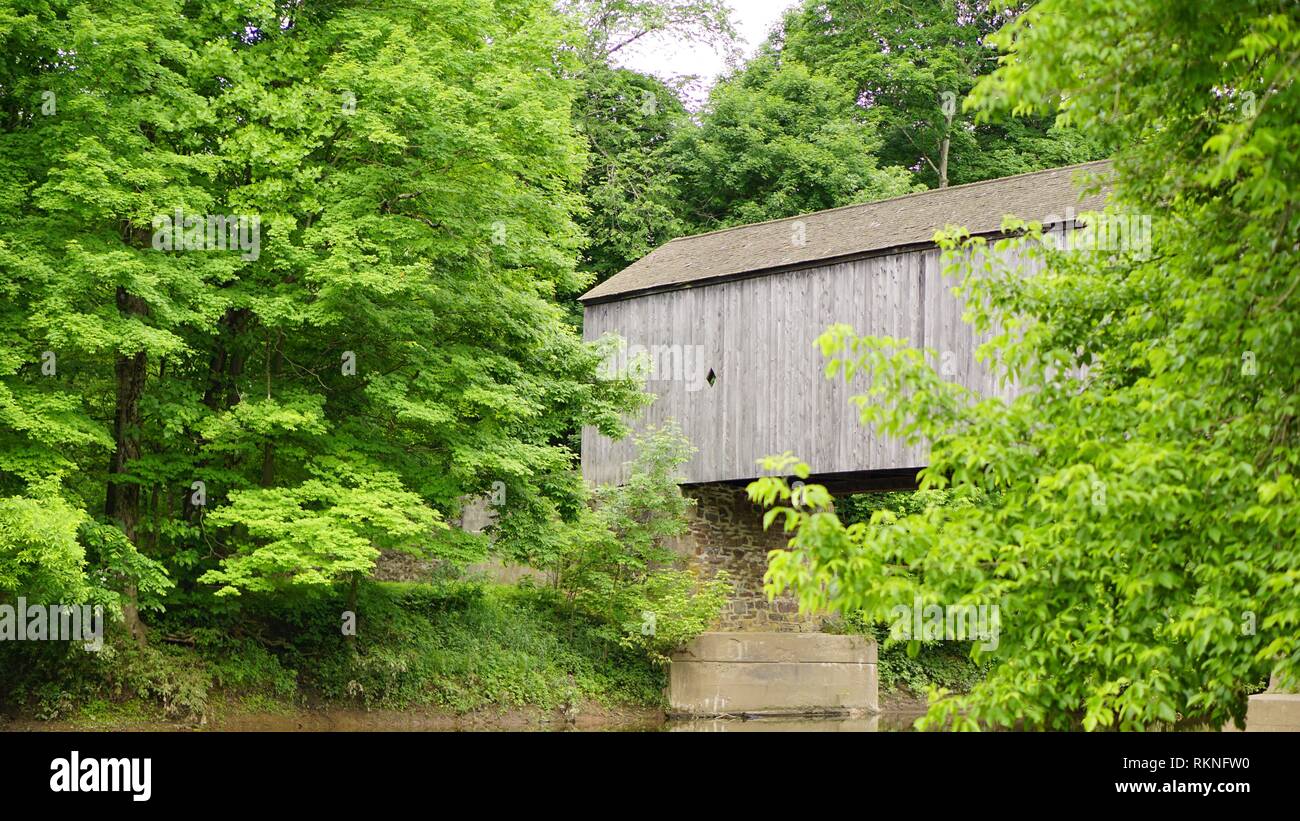 Pennsylvania covered bridge hi-res stock photography and images - Alamy