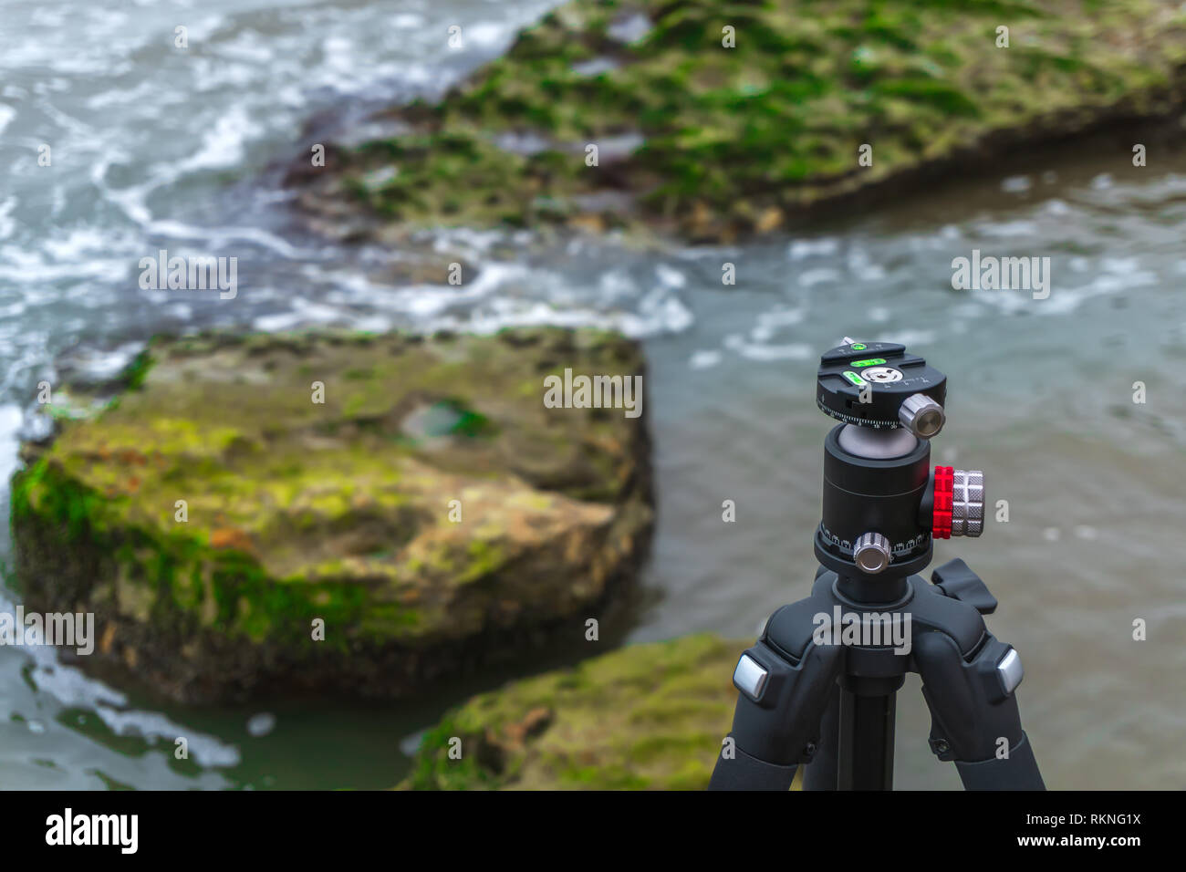 Photo of a tripod on the beach hi-res stock photography and images - Alamy