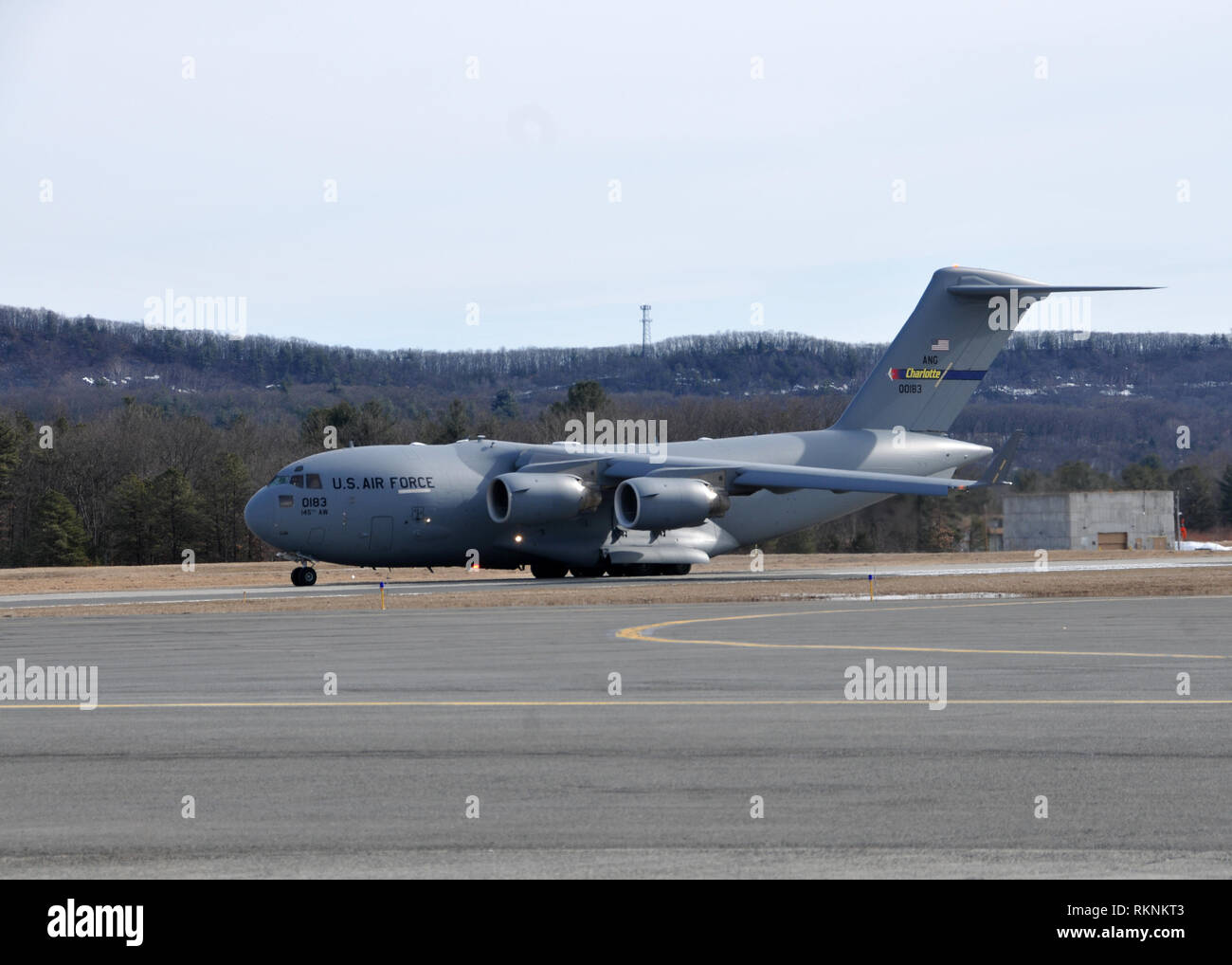 A C-17 Globemaster III from the 145th Airlift Wing in Charlotte, North ...