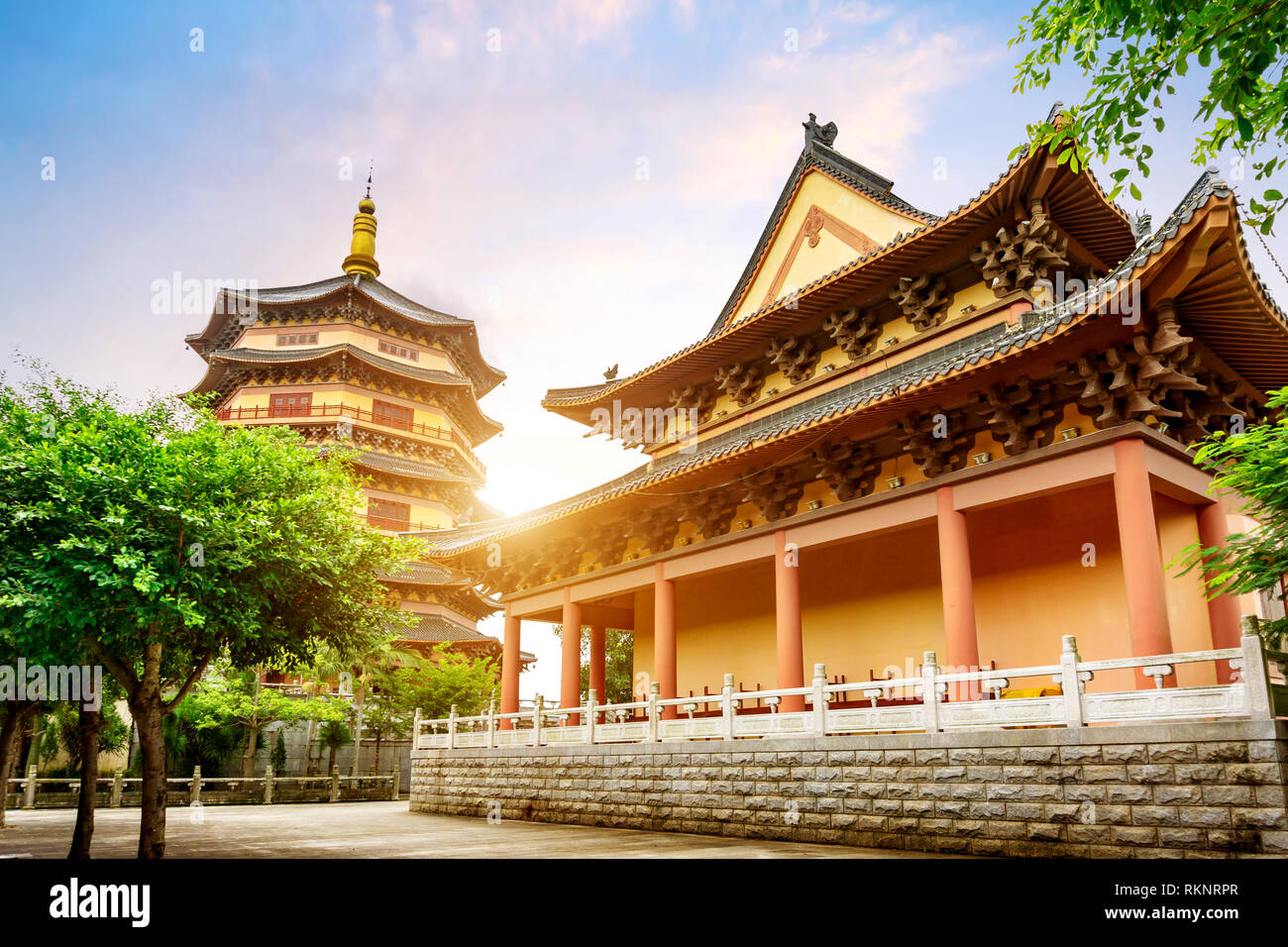 Chinese traditional temple architecture and pagoda Stock Photo - Alamy