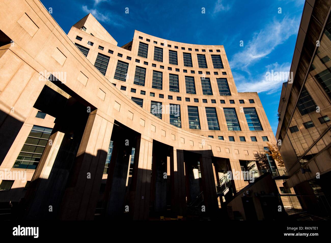Downtown vancouver library hi-res stock photography and images - Alamy