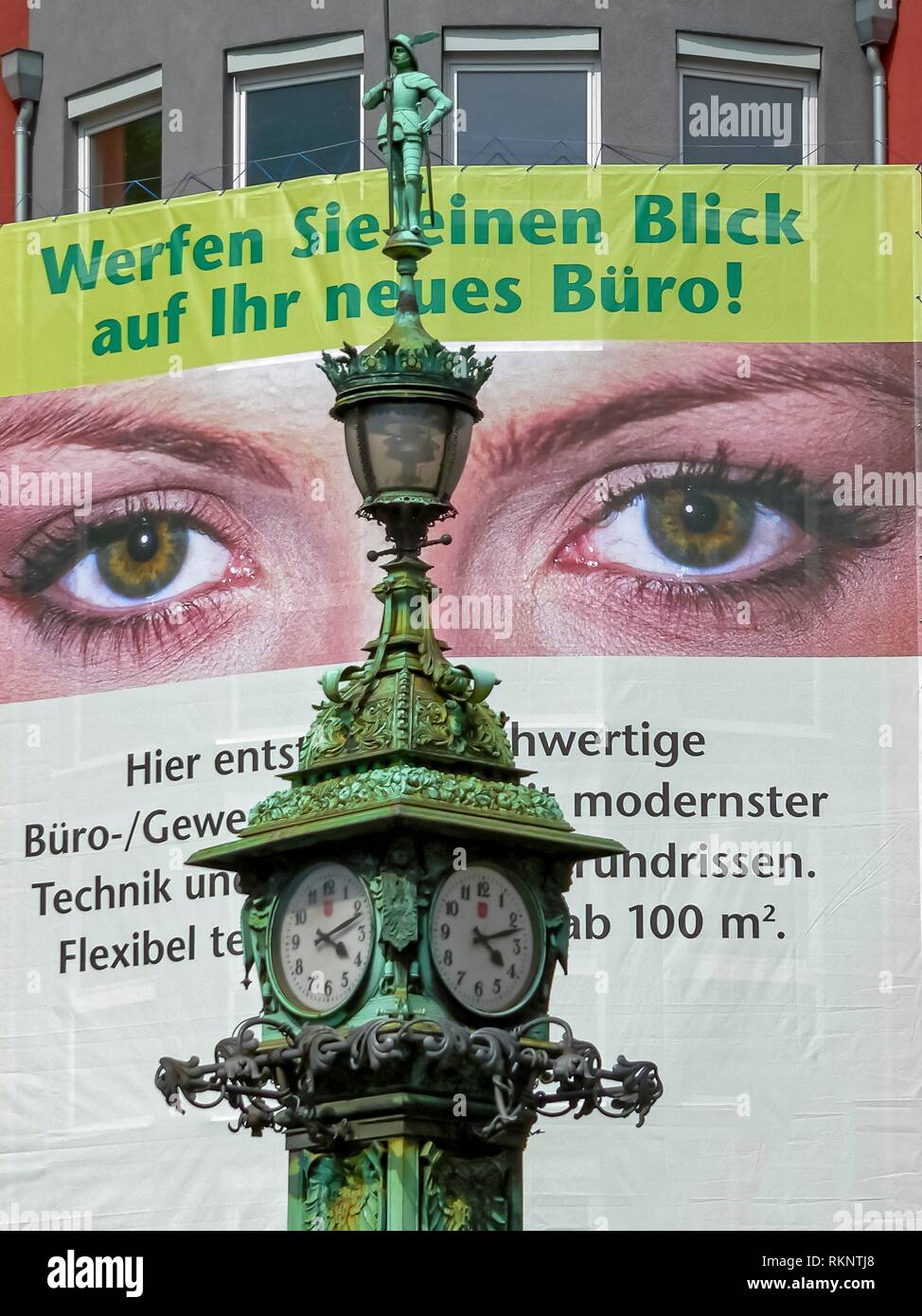 Clock advertising hi-res stock photography and images - Alamy