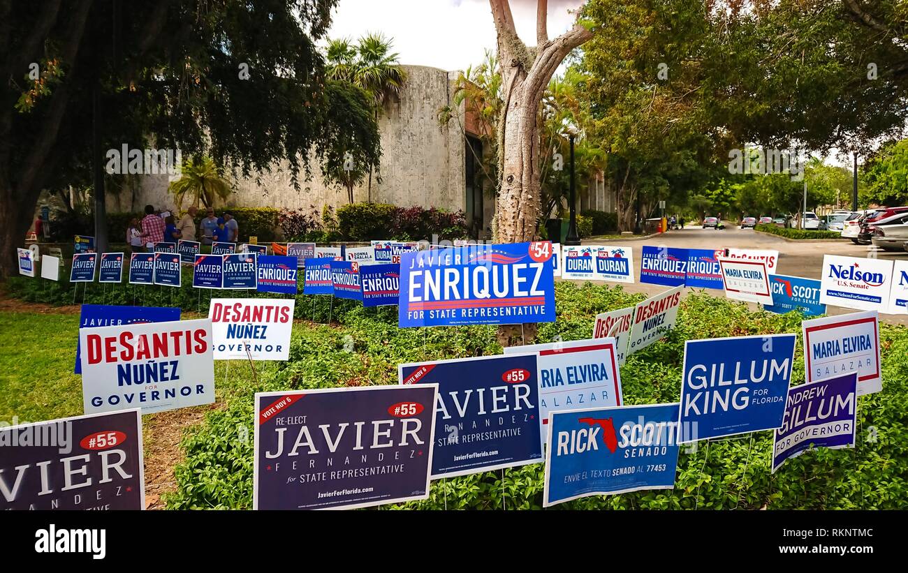 Electoral posters hi-res stock photography and images - Alamy